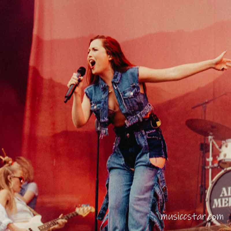 Popular European Female Singers in 2025 – Top Artists List